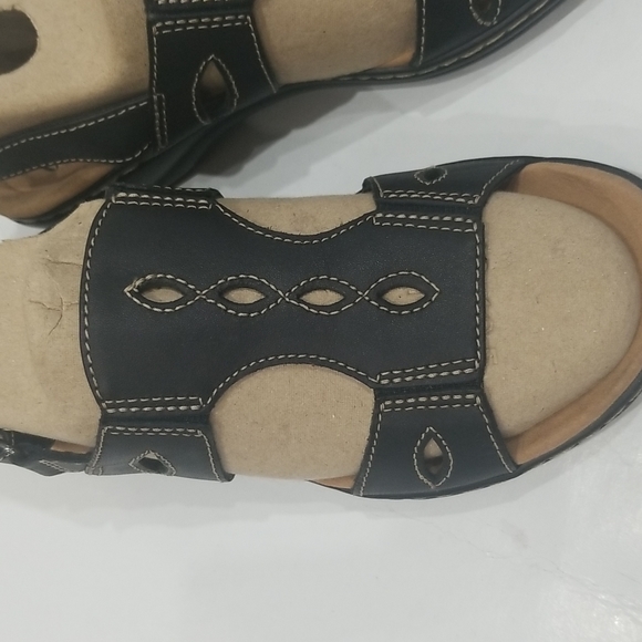 Clarks | Shoes | Clarks Collection 22545 Black Soft Cushion Sandals ...